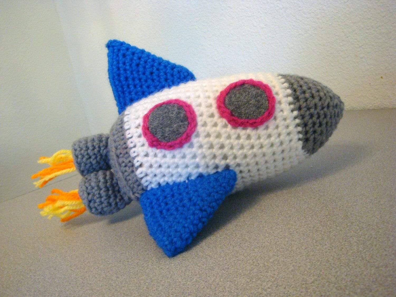 PATRÓN GRATIS Nave Espacial Juguete Amigurumi - Crochetisimo