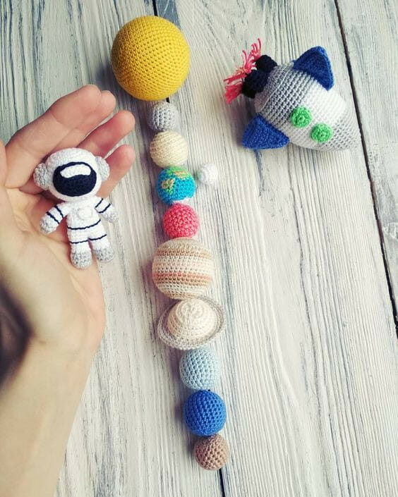PATRÓN GRATIS Nave Espacial Juguete Amigurumi - Crochetisimo