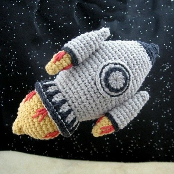 PATRÓN GRATIS Nave Espacial Juguete Amigurumi - Crochetisimo