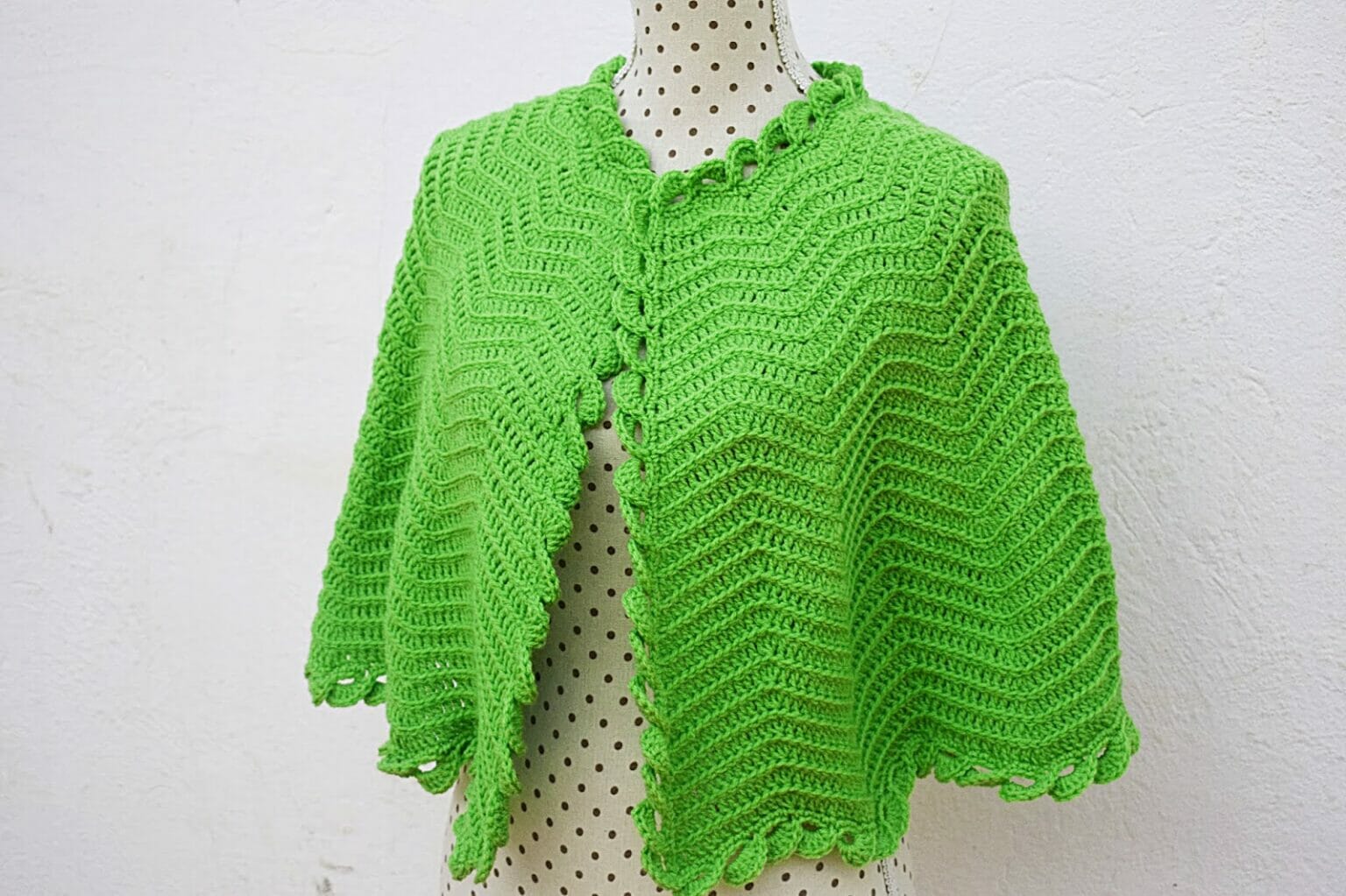 PATRÓN GRATIS Capa en Crochet (Fácil para Principiantes) - Crochetisimo