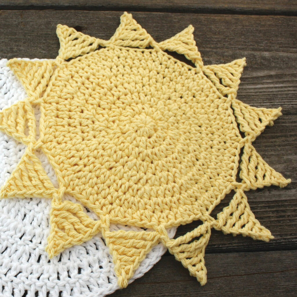 PATRÓN GRATIS Mantel Sol Radiante a Crochet - Crochetisimo