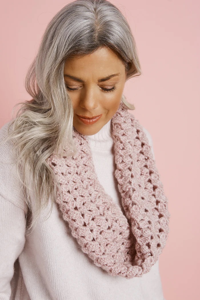 PATRÓN GRATIS Capucha Días de Otoño en Crochet - Crochetisimo